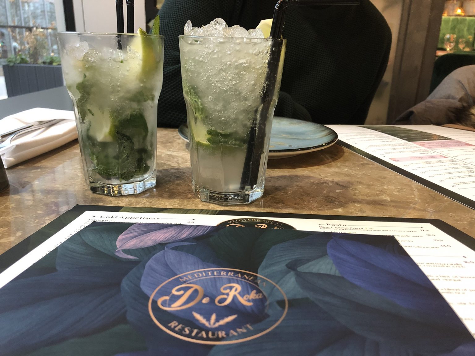 RESTAURANT REVIEW: DeRoka Milton Keynes - Sophie's Suitcase