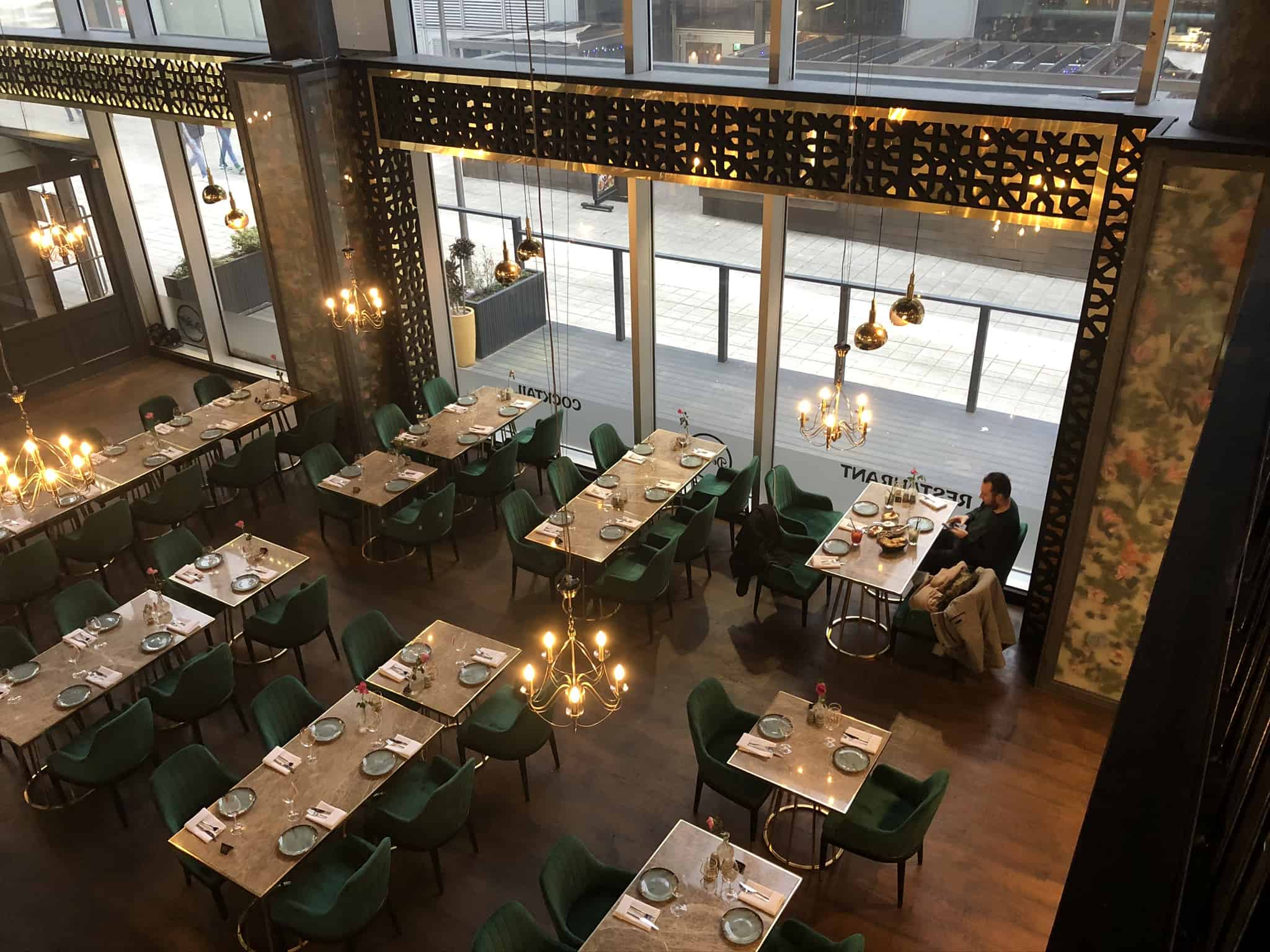 RESTAURANT REVIEW: DeRoka Milton Keynes - Sophie's Suitcase