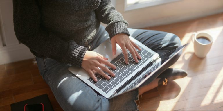 15 online courses you can do whilst at home - Sophie's Suitcase