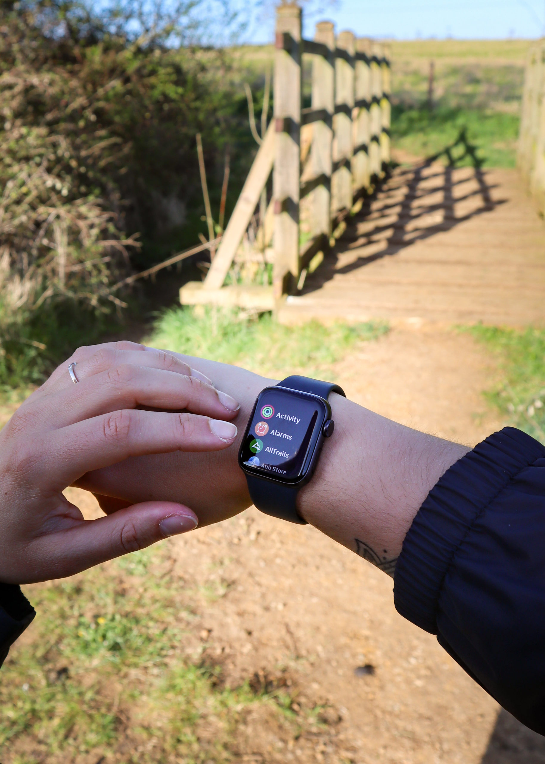 10 day hike essentials to add to your hiking checklist [2023] - Sophie ...